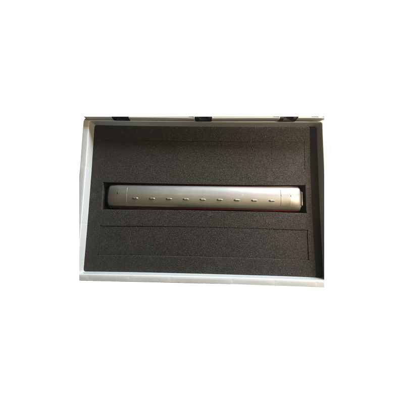 Storage box 3 stalls in length O with handle